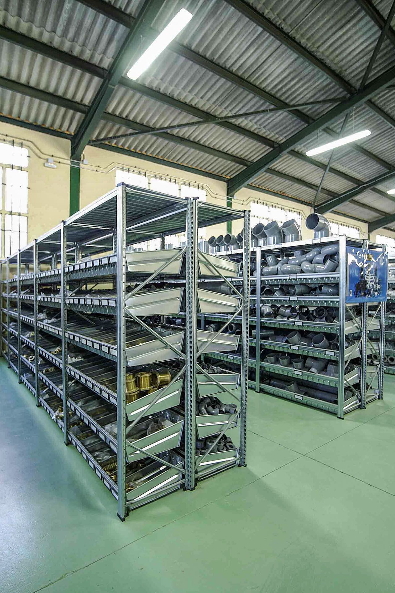 Metalsistem Unirack Shelving - Transformer Storage Systems