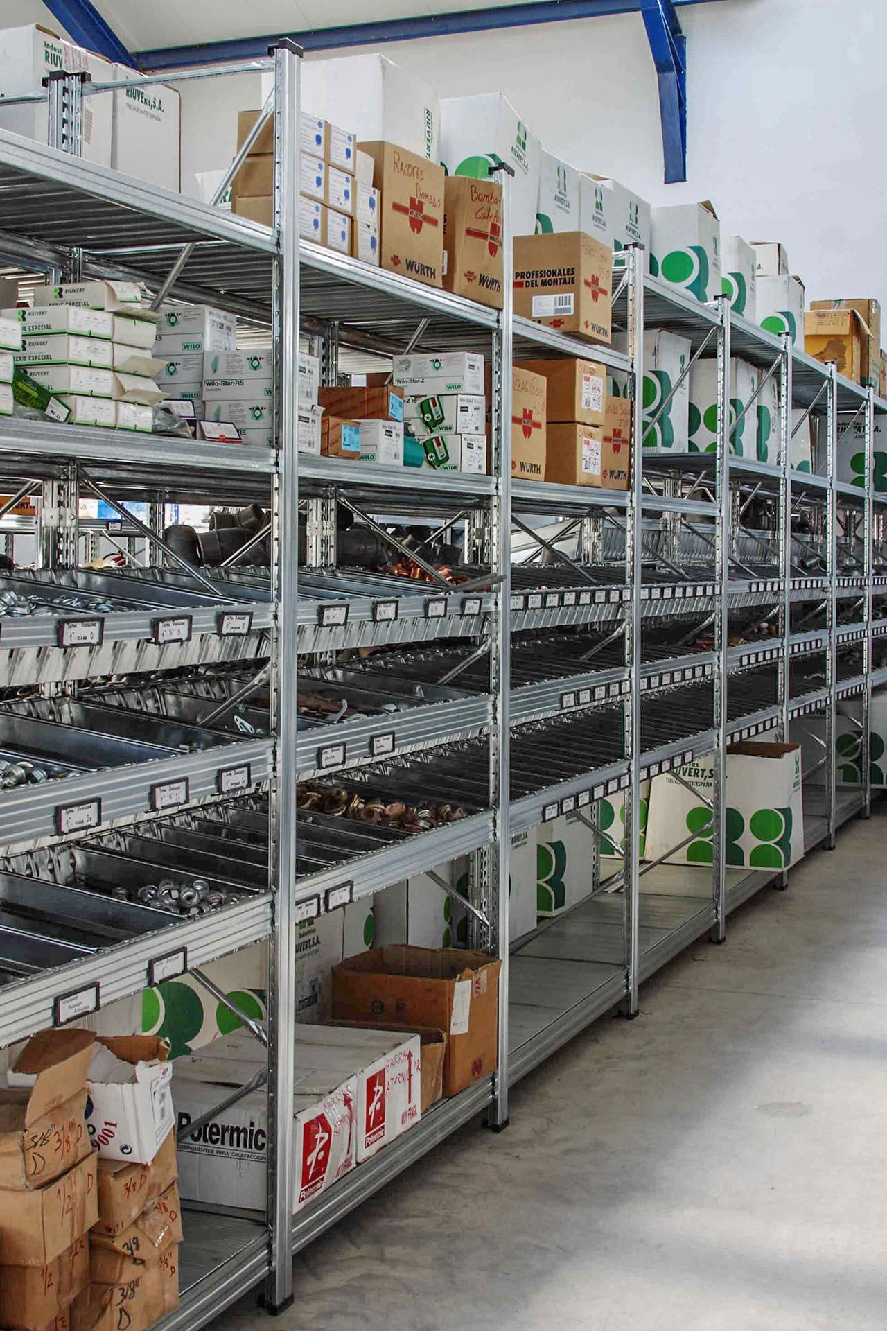 Metalsistem Unirack Shelving - Transformer Storage Systems