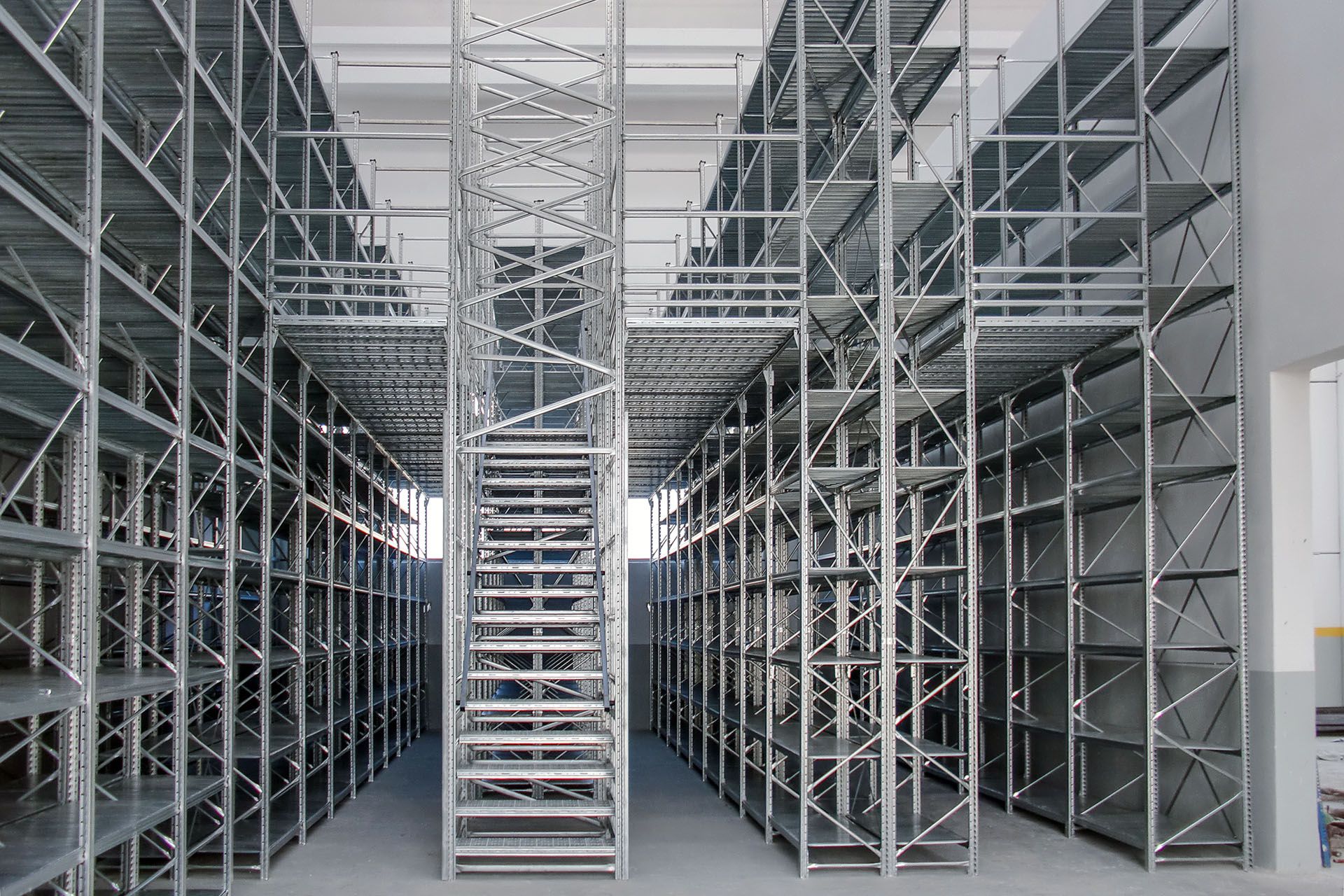 Metalsistem Unirack Shelving - Transformer Storage Systems
