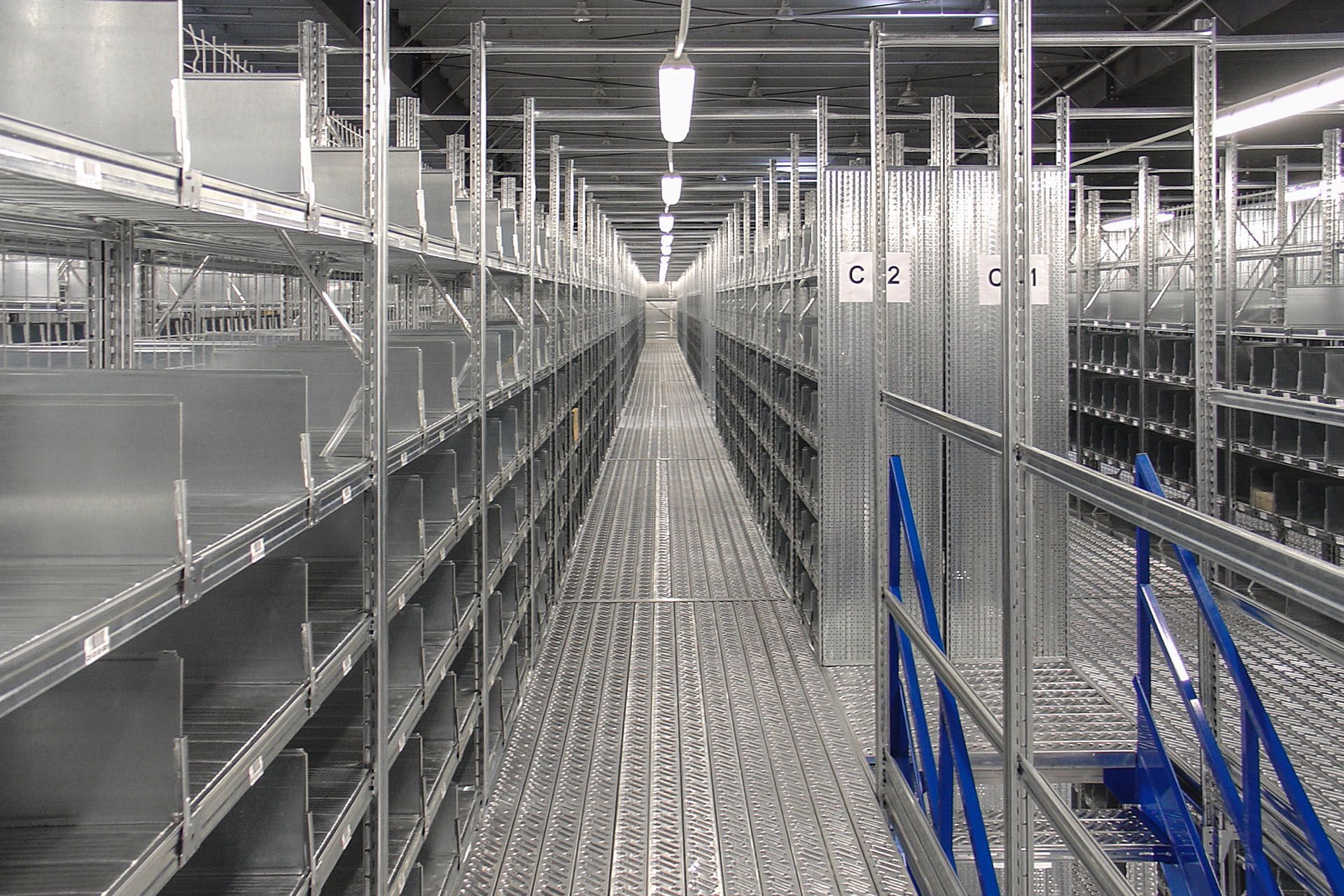 Metalsistem Unirack Shelving - Transformer Storage Systems